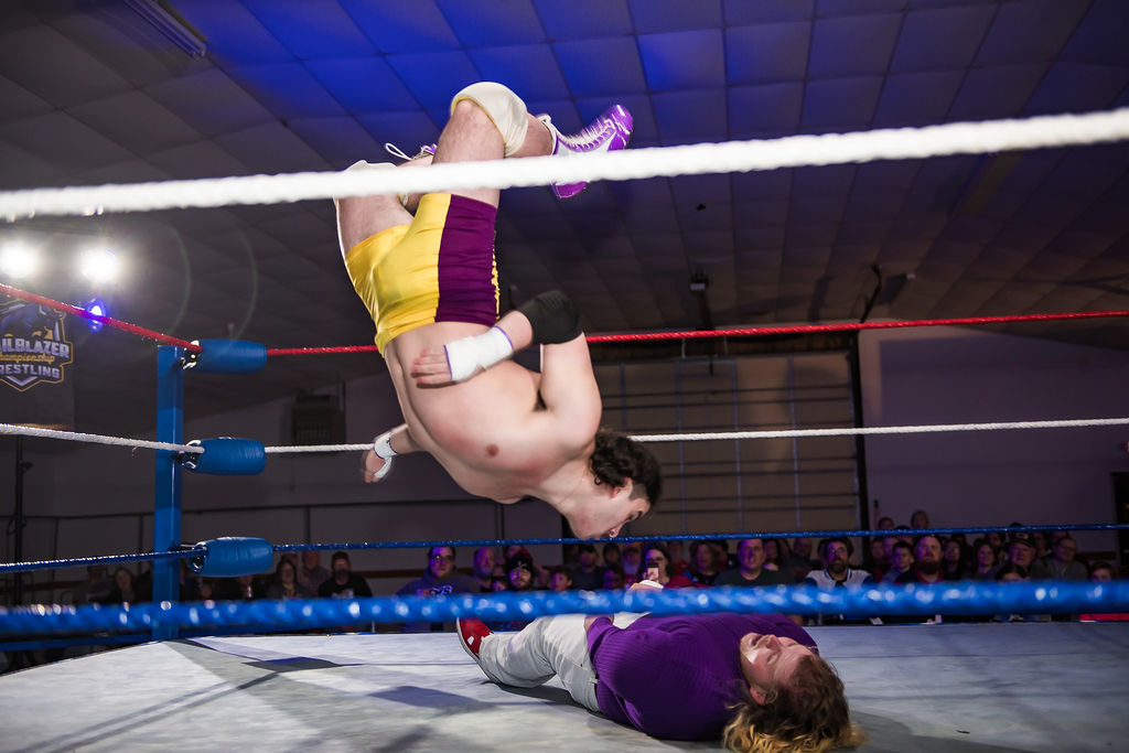 Photos: Shots from Trails to the Gold – Van “Bam” Winkle VS Luke ...